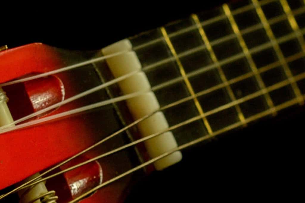 Why Guitar Strings Break And How To Prevent It Rock Guitar Universe
