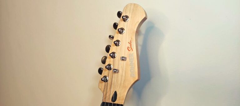 Donner DST-152 Electric Guitar Review – How Good Is It? – Rock Guitar ...